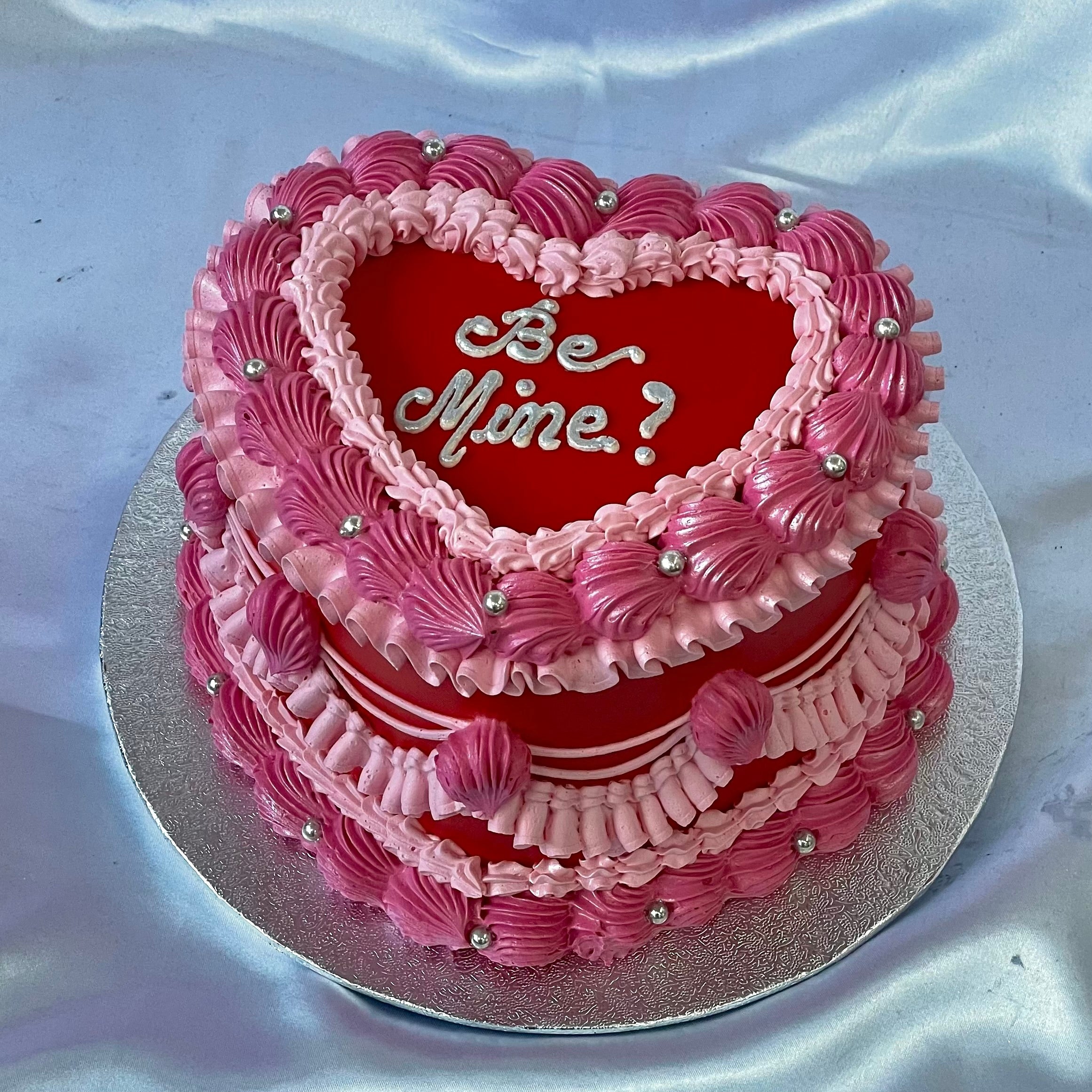 Red Obsession Heart – F&F Cakes